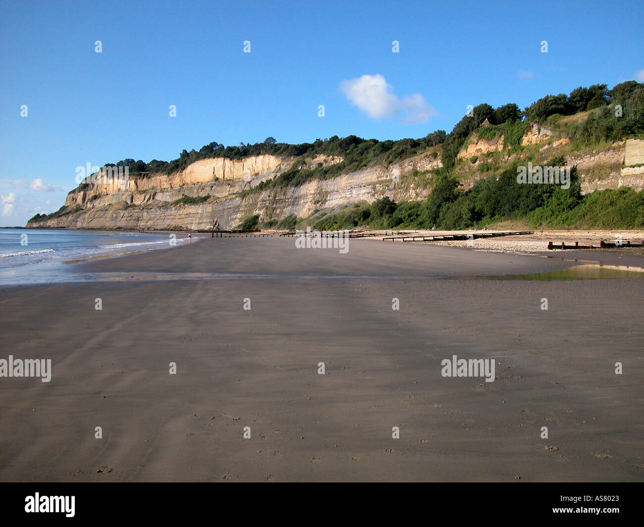 Permeable groynes hi-res stock photography and images - Alamy