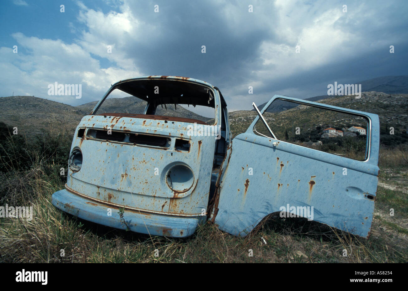 Vw bus drawing hi-res stock photography and images - Alamy