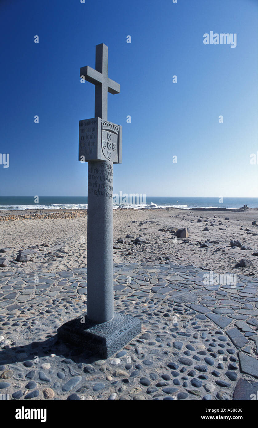 Cape Cross A stone cross marks the landing of the first Portuguese ...