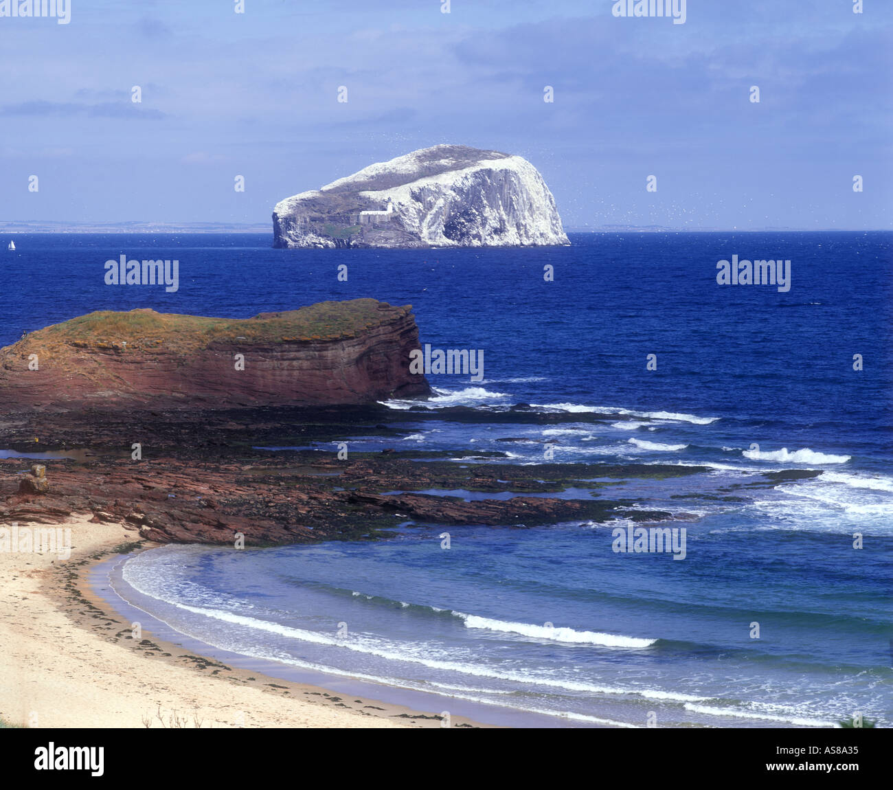 Seacliff beach scotland hi-res stock photography and images - Alamy