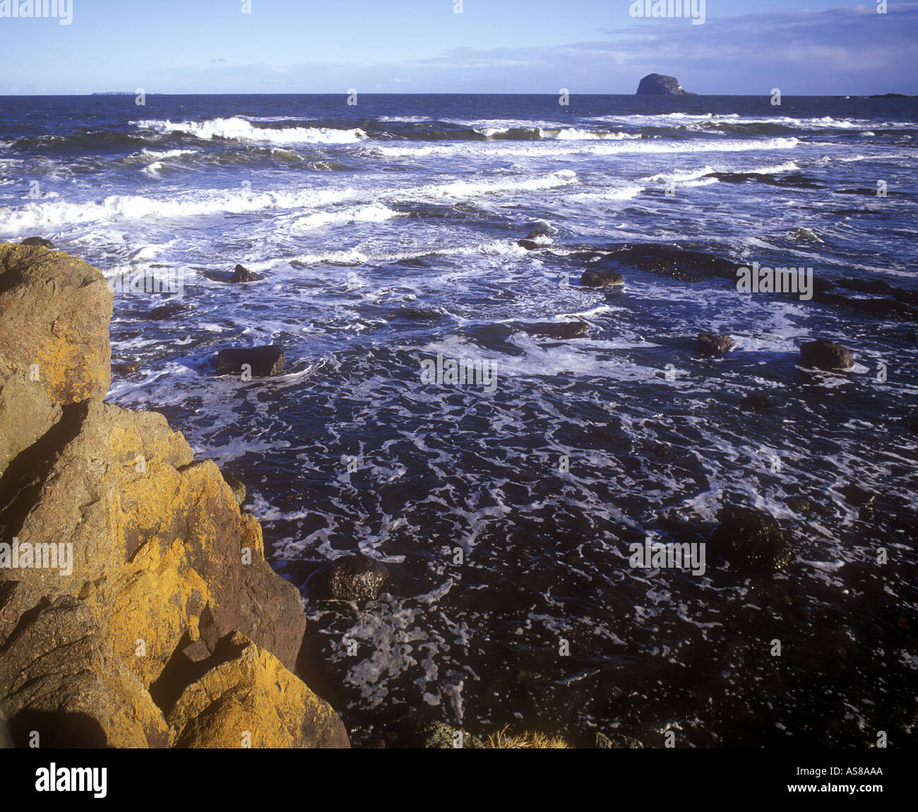 Scotland waves hi-res stock photography and images - Alamy
