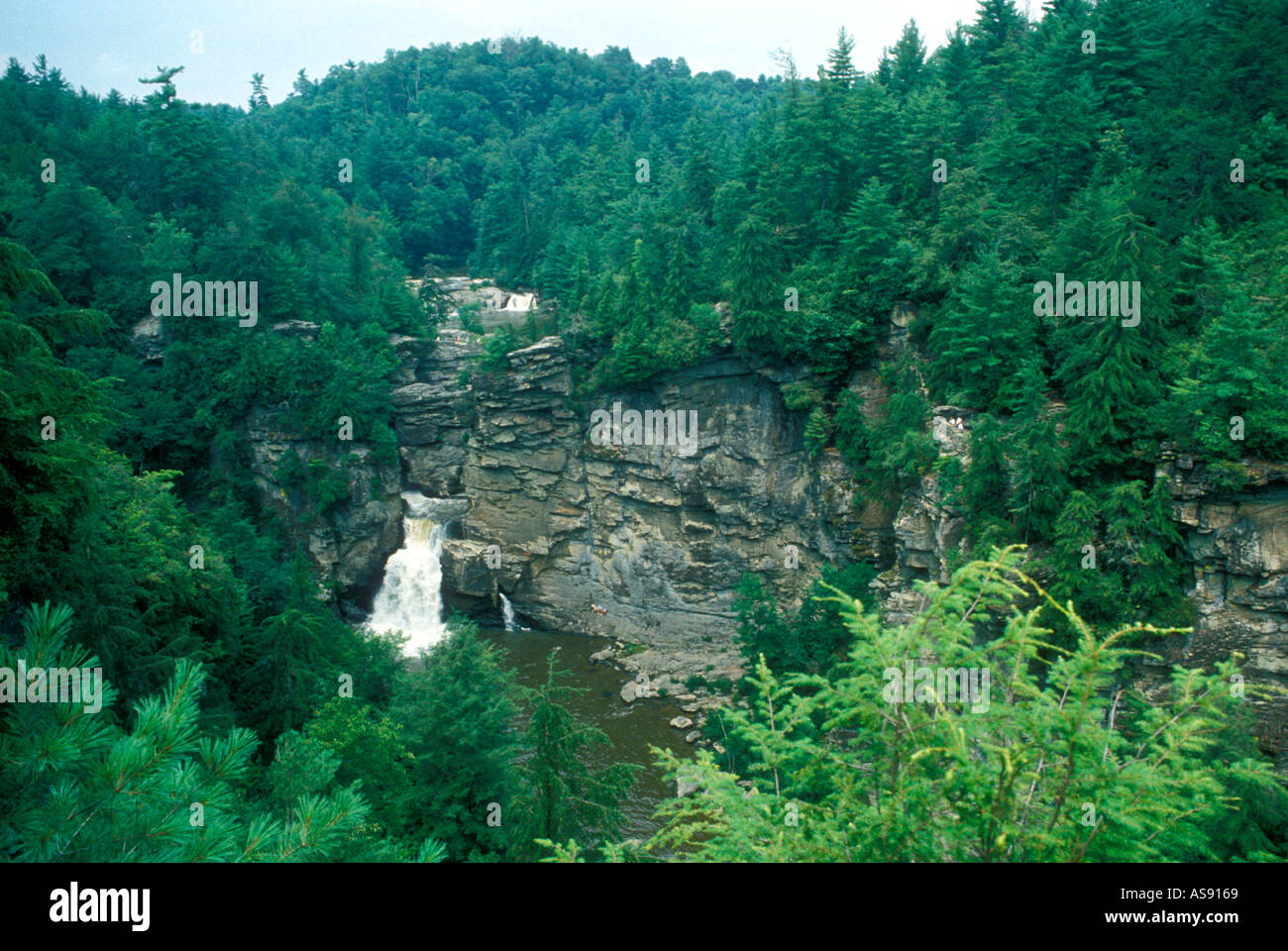 Linville waterfall hi-res stock photography and images - Alamy