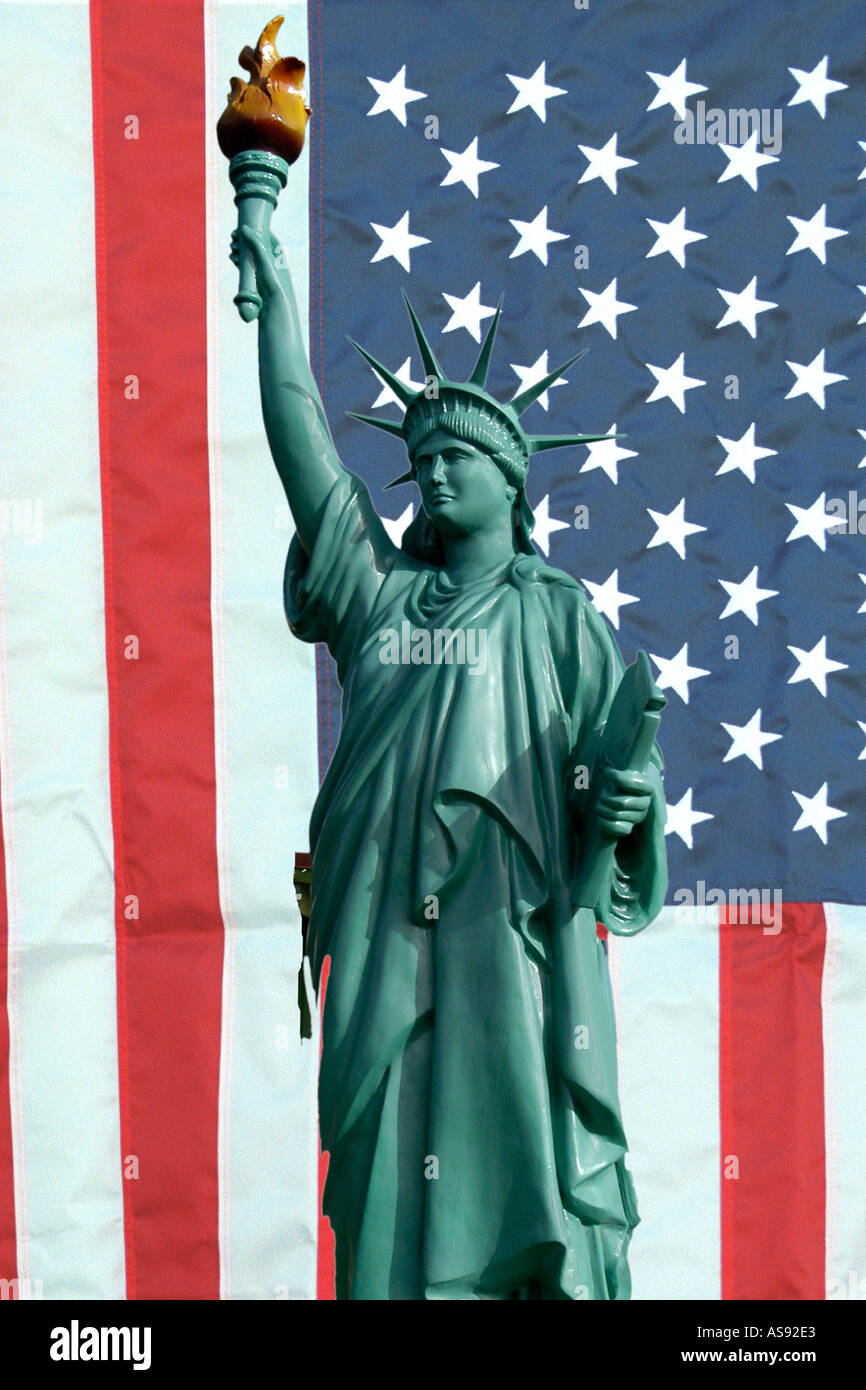 Statue of liberty with american flag hi-res stock photography and ...