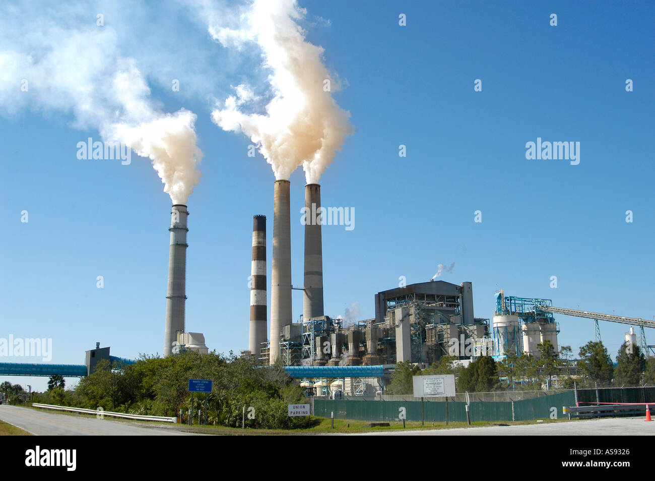 Air Pollution from Smoke Stacks Stock Photo - Alamy