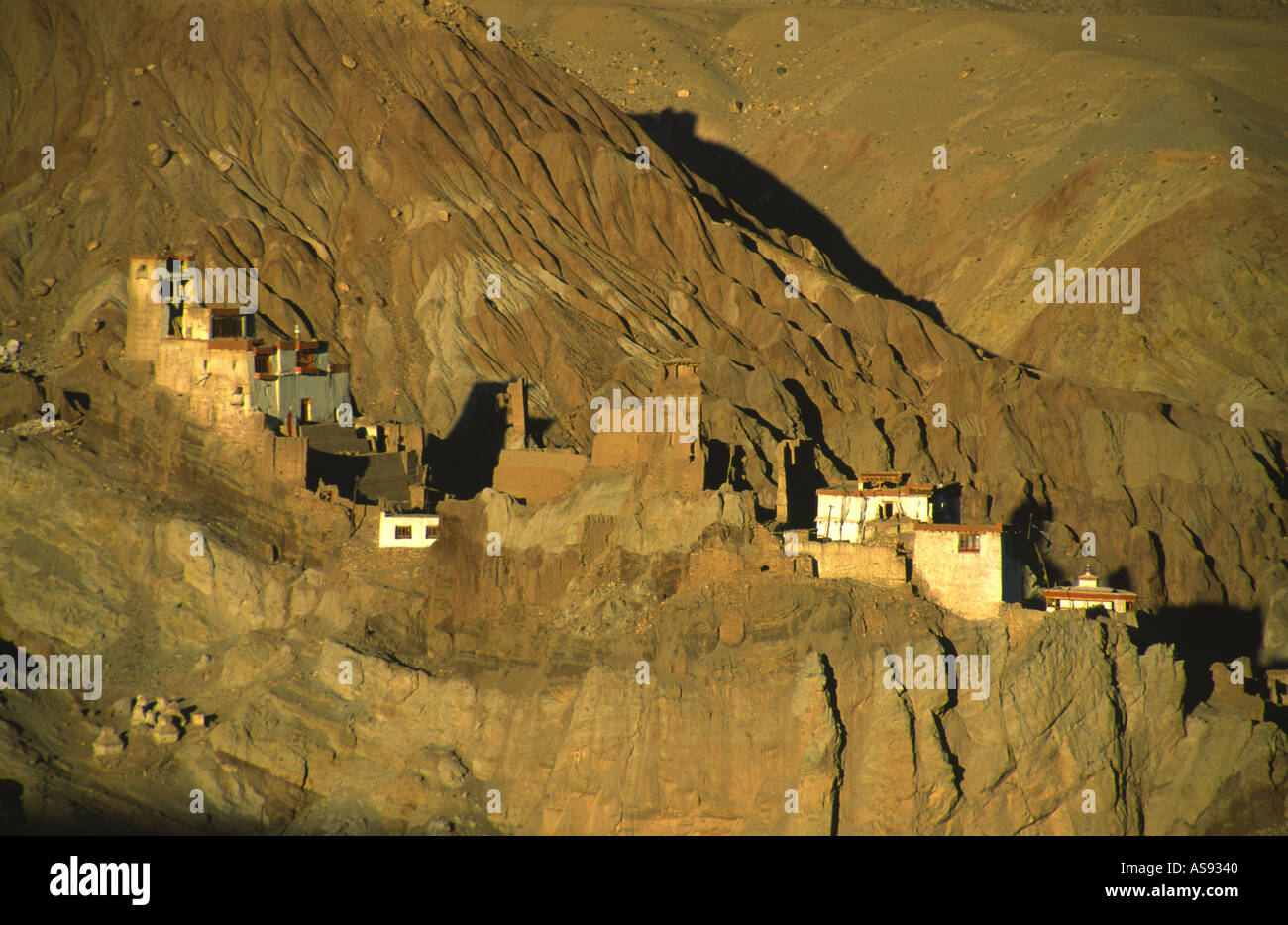 The last shangri la hi-res stock photography and images - Alamy