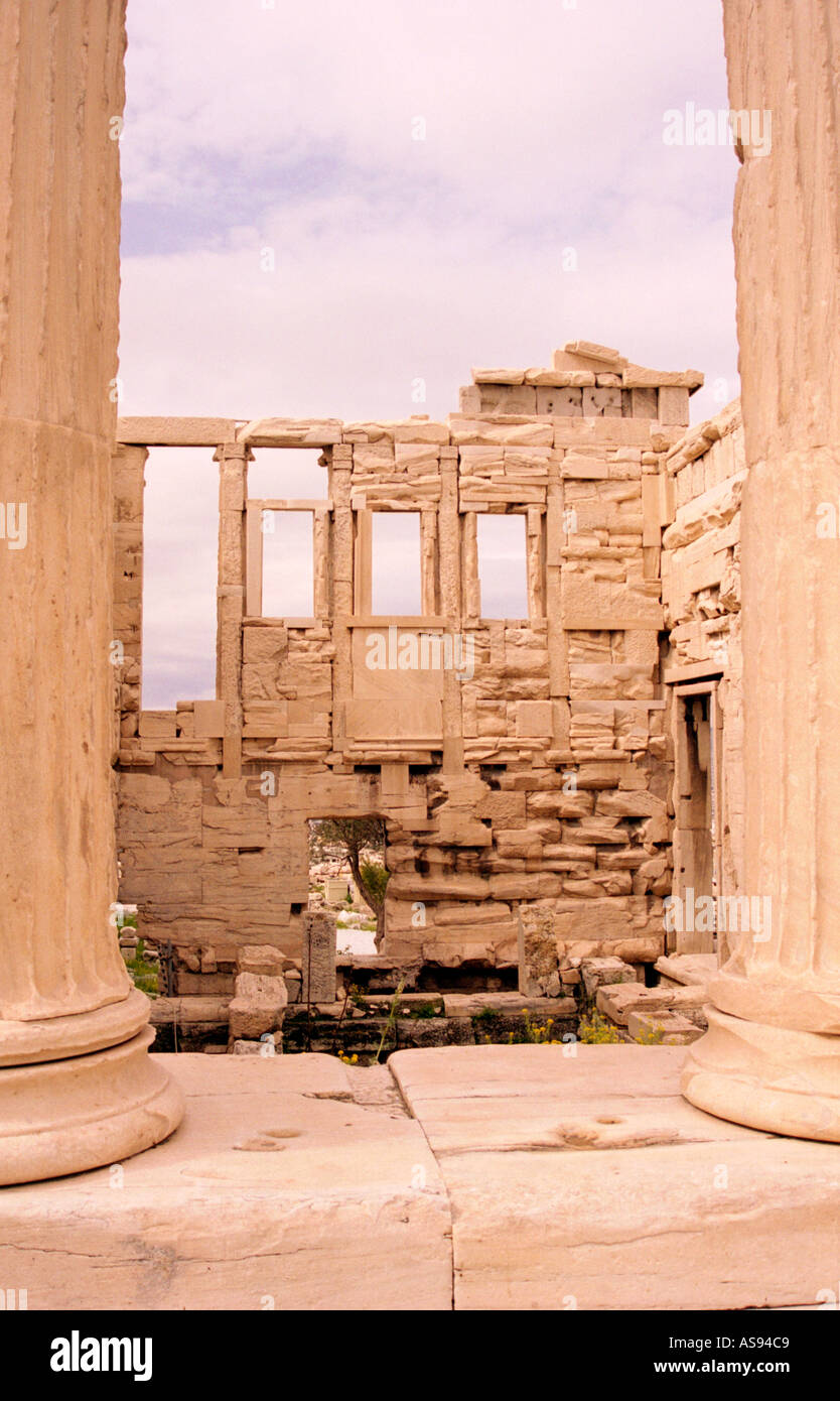 Kariatides High Resolution Stock Photography and Images - Alamy