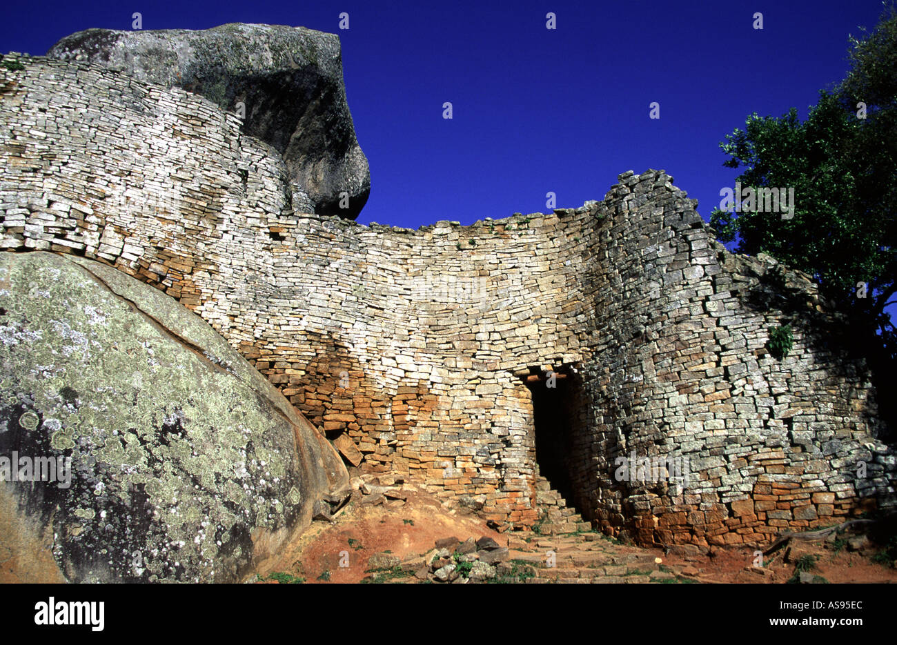 Hill complex zimbabwe hi-res stock photography and images - Alamy