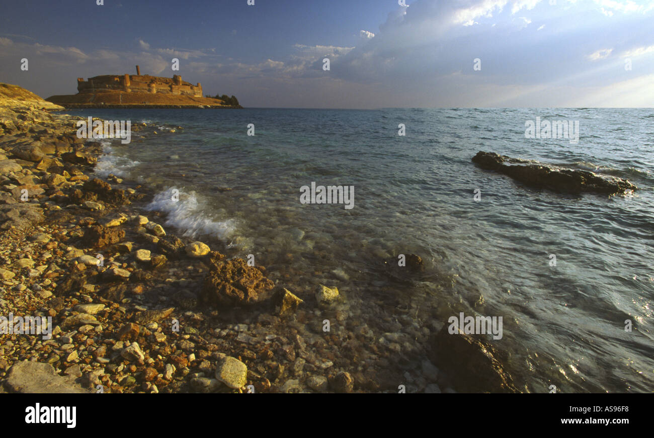 Castle of Jalabar in Lake Assad Syria Stock Photo - Alamy