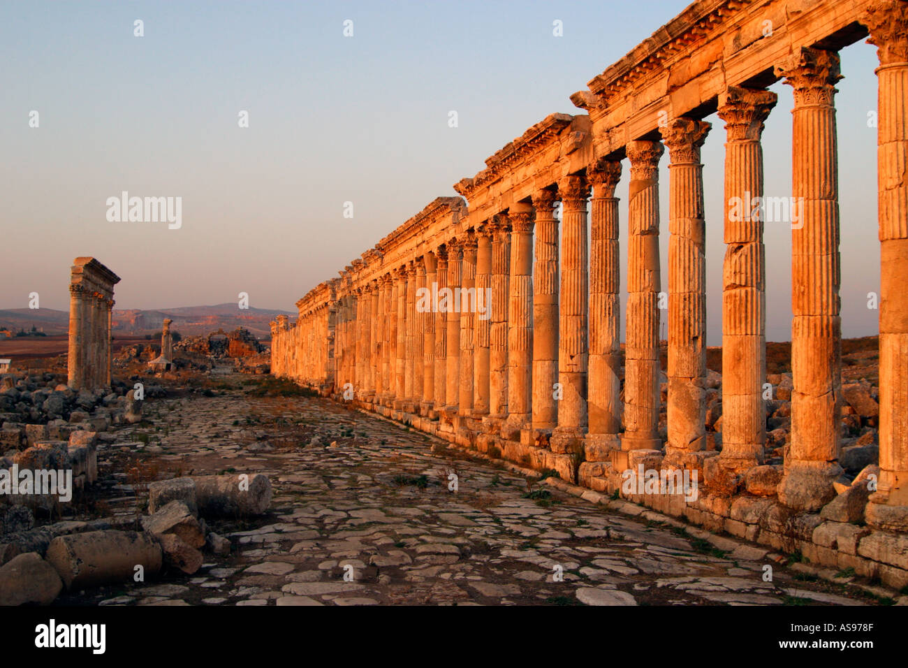 Roman ruins of Afamia or Apamea Syria Stock Photo - Alamy