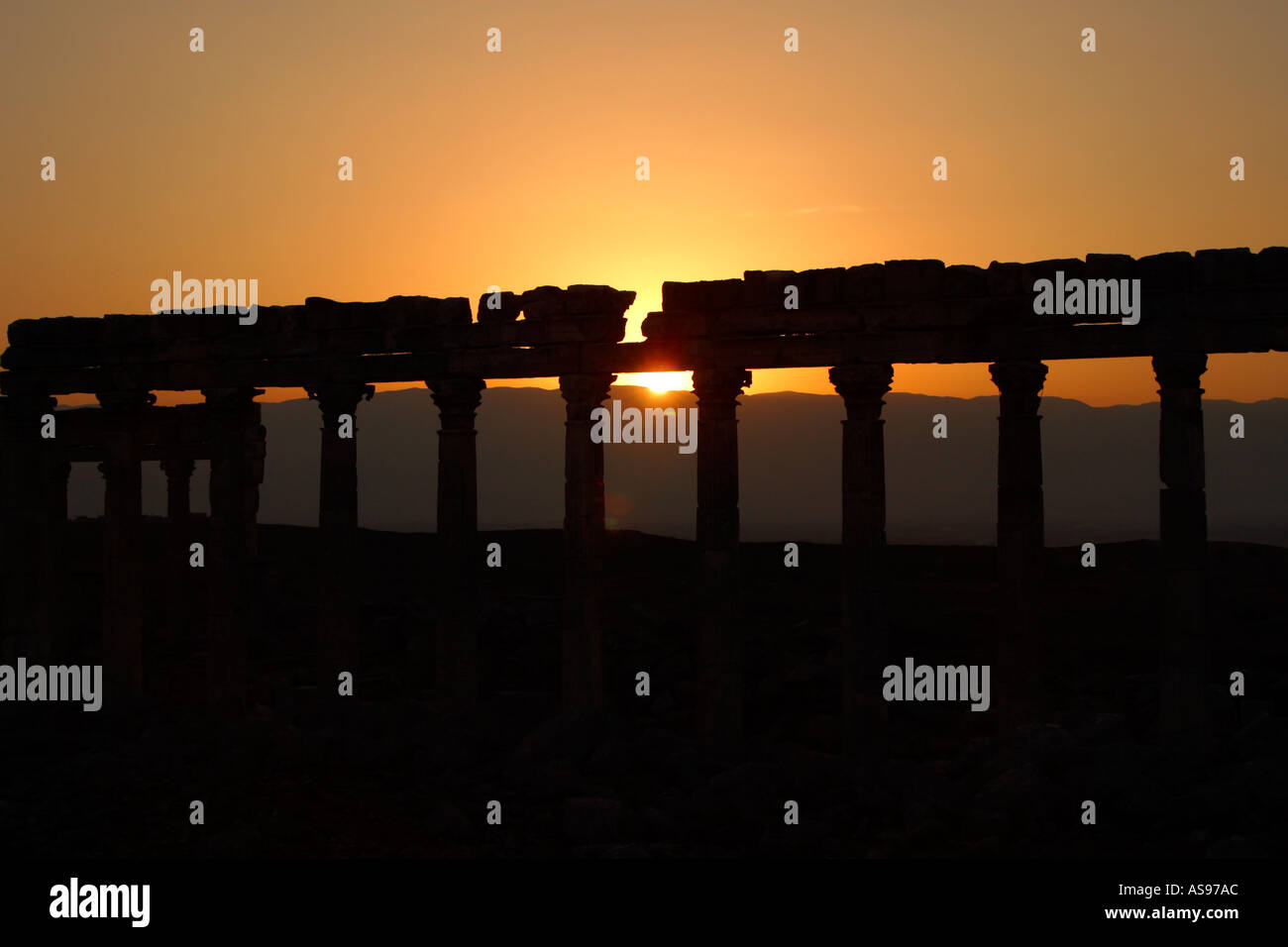 Roman ruins of Afamia or Apamea Syria Stock Photo - Alamy