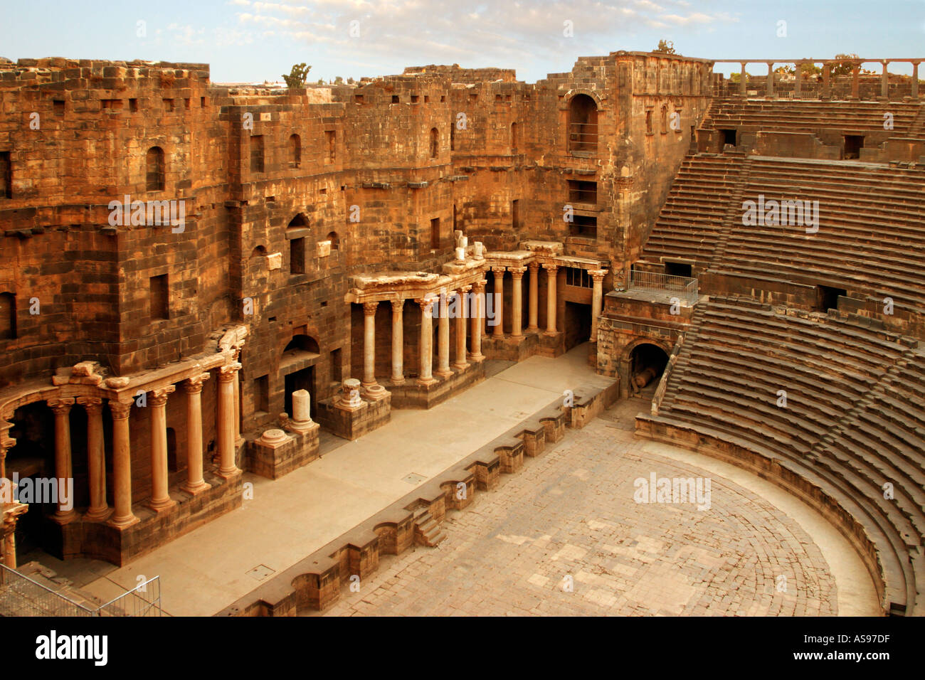 Amfitheatre hi-res stock photography and images - Alamy