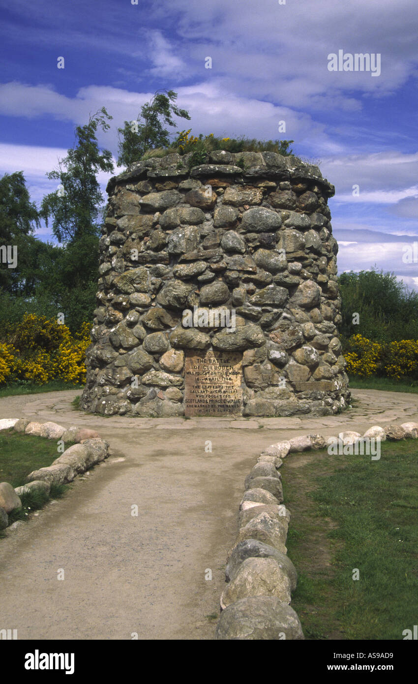 Culloden battlefield memorial cairn hi-res stock photography and images ...