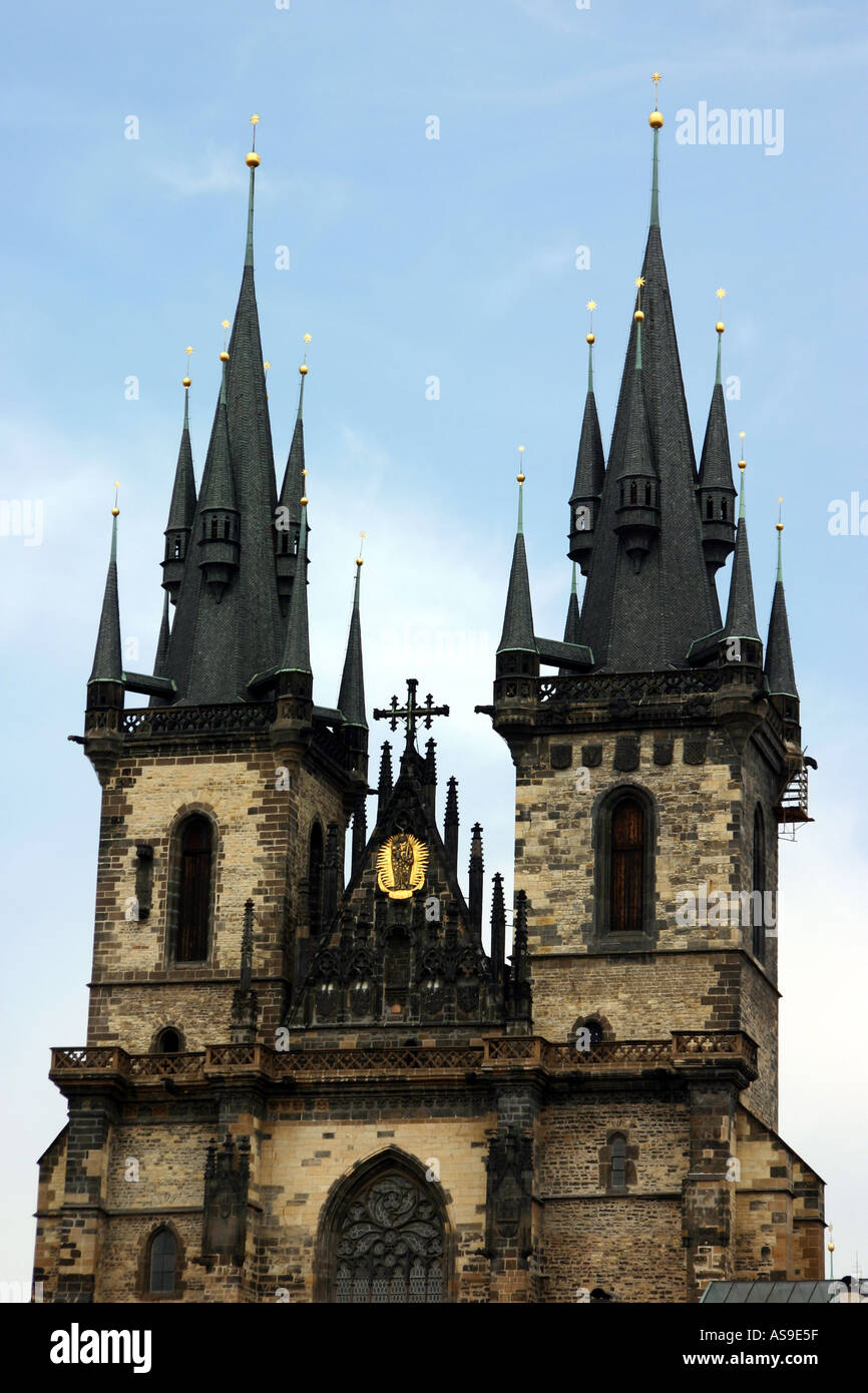 Spikey building hi-res stock photography and images - Alamy