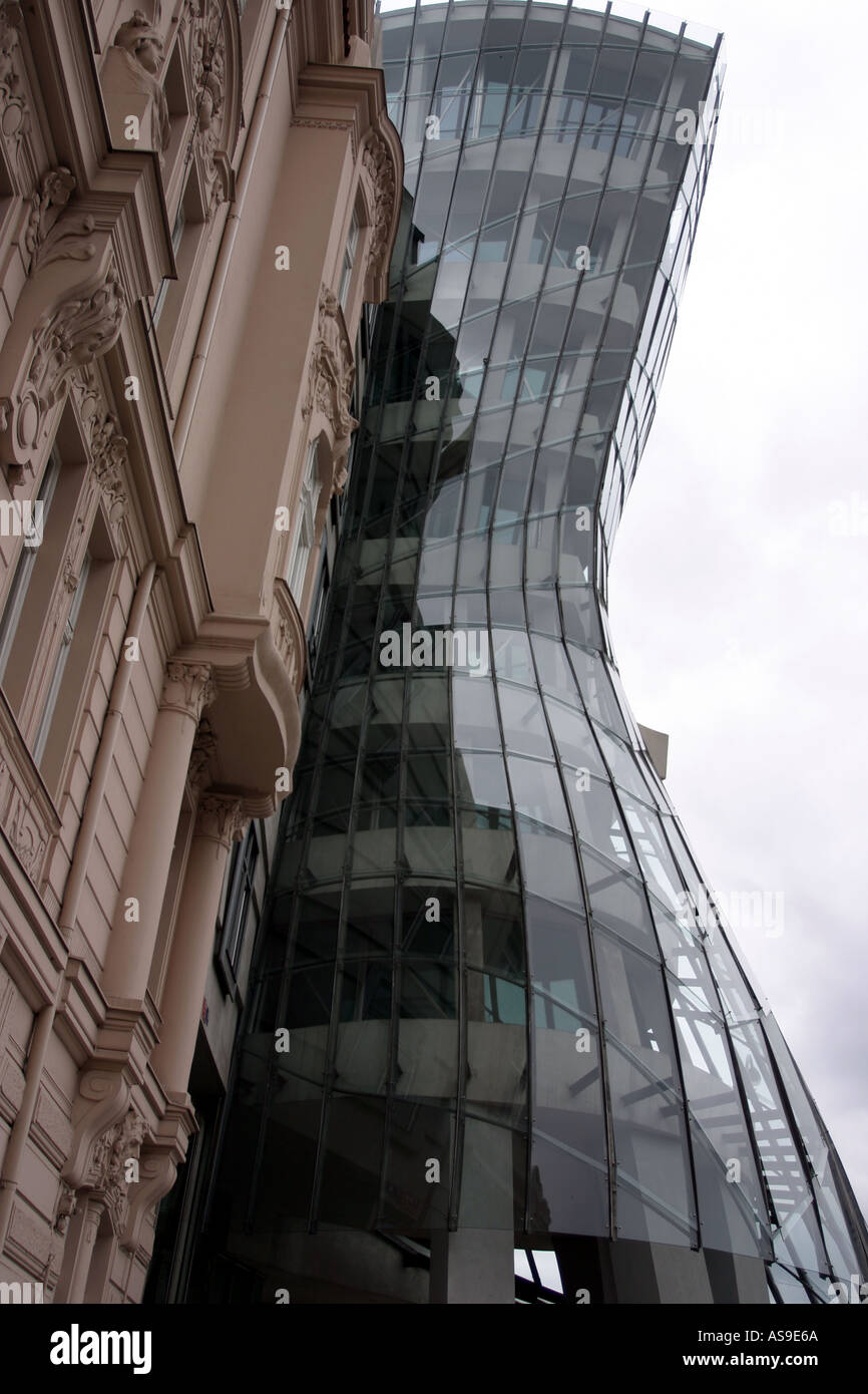 The Dancing Building Prague Stock Photo - Alamy