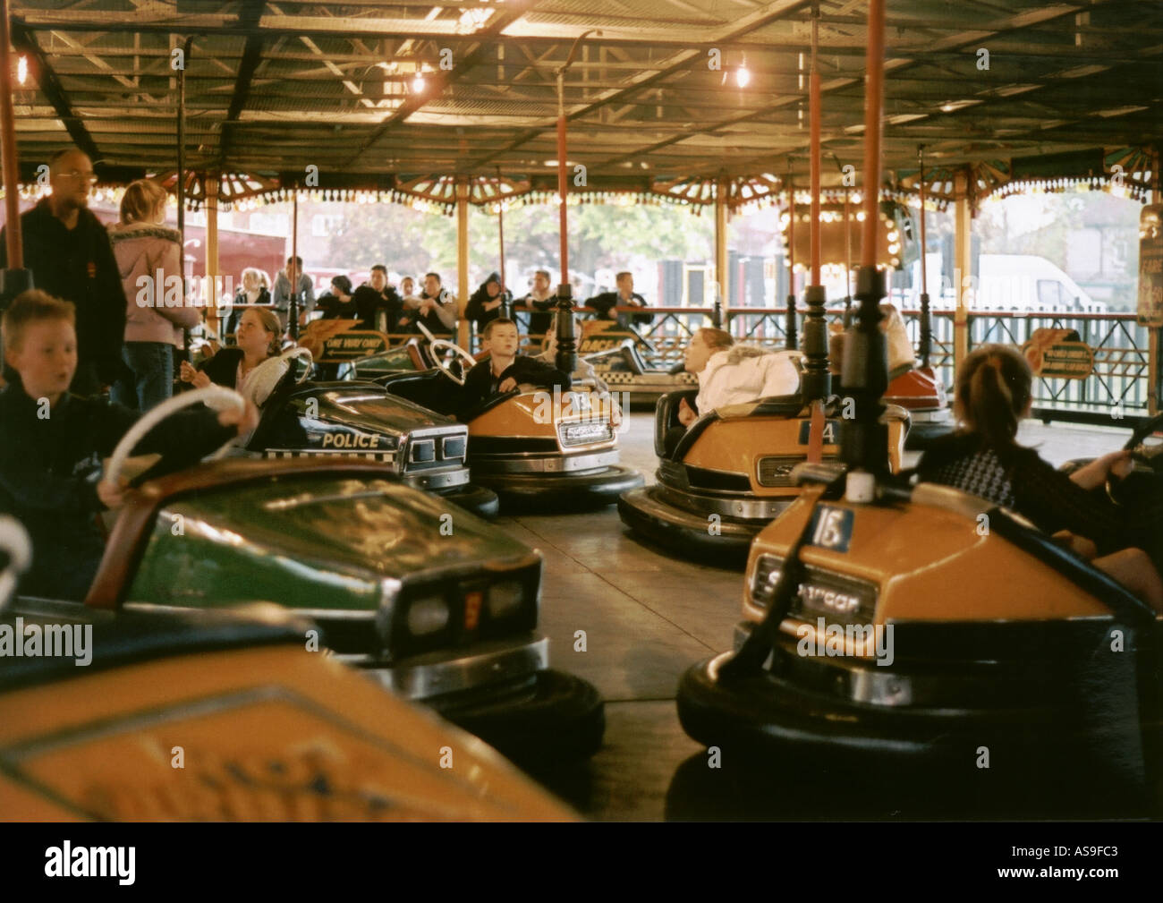 Fairground rides dodgems bumper cars Stock Photo - Alamy