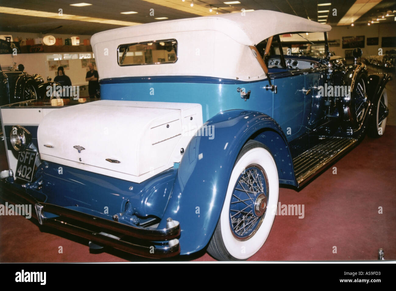 Duesenberg car with advanced straight eight engine developing 265 horse ...