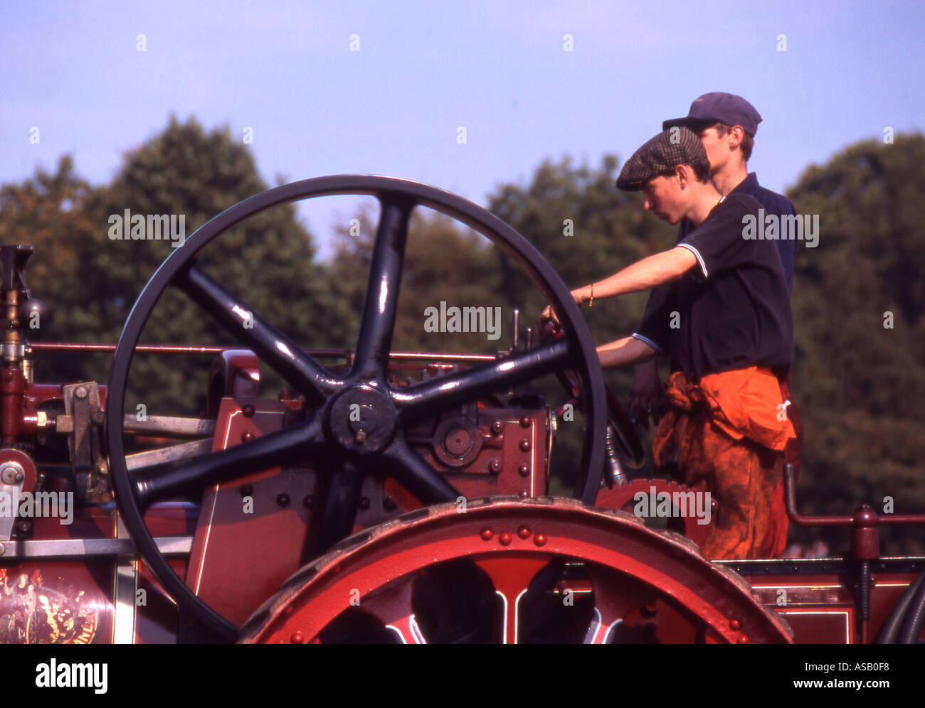 Traction engine steering hi-res stock photography and images - Alamy