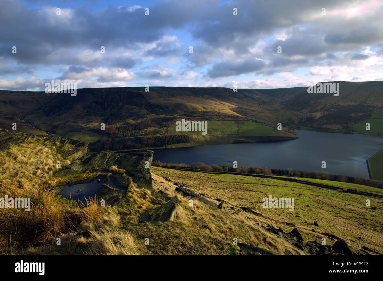 Dovestones hi-res stock photography and images - Alamy