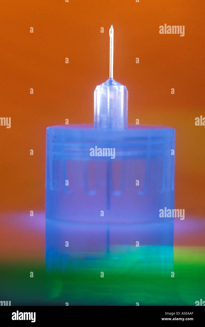 short needle syringe tip for diabetics and other self administered ...