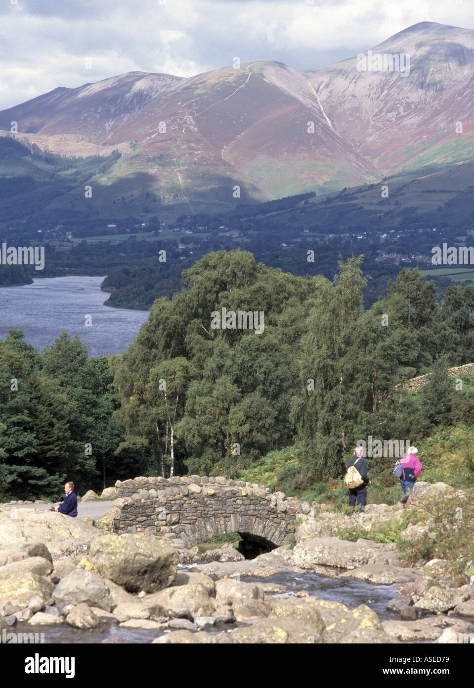 Ashness Bridge Keswick Lake District famous old packhorse bridge and ...