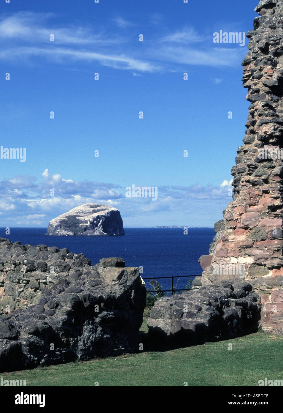 Auldhame Tantallon Castle ruins overlooking Firth of Forth with Bass ...