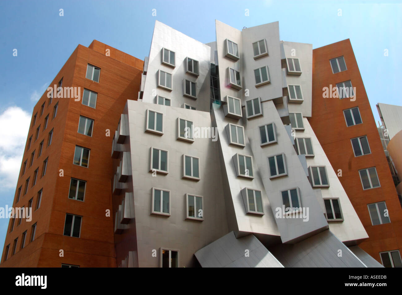 Frank Gehry Achitechture at Massachusetts Institue of Technology ...