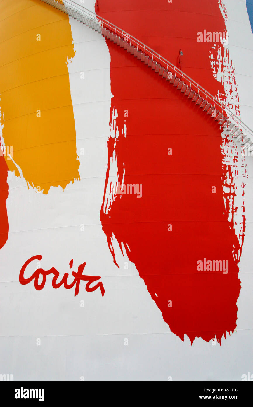 Painted tank hi-res stock photography and images - Alamy