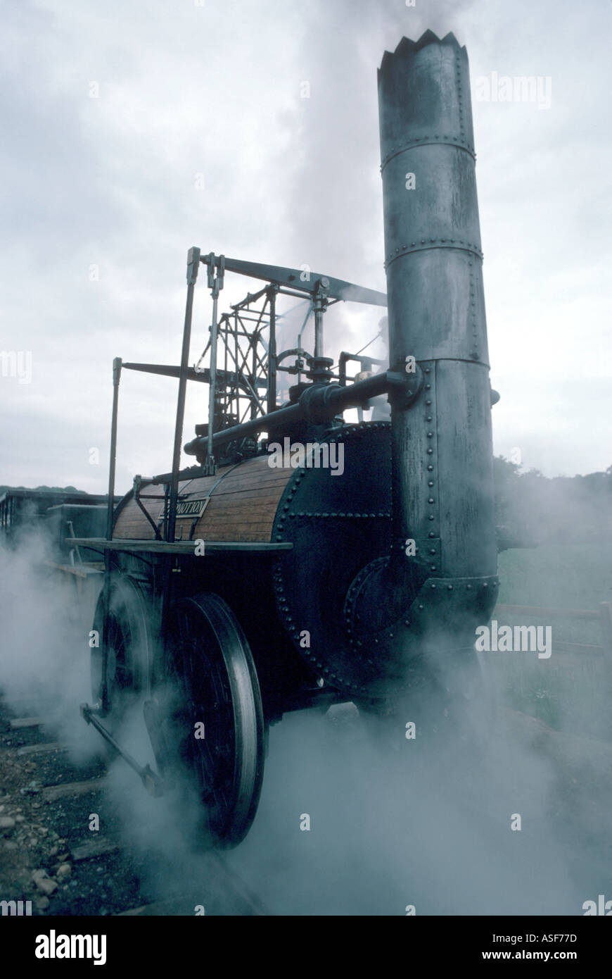 Steam strain hi-res stock photography and images - Alamy