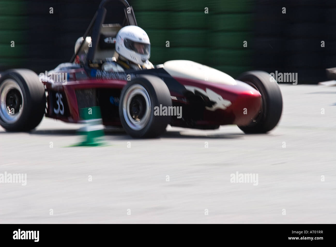 Wettbewerb der geschwindigkeit hi-res stock photography and images - Alamy