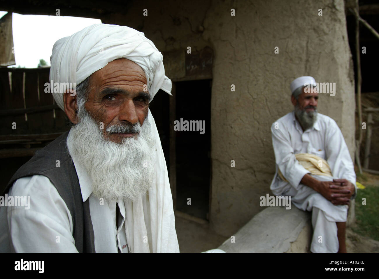 Afghan men beards turban hi-res stock photography and images - Alamy