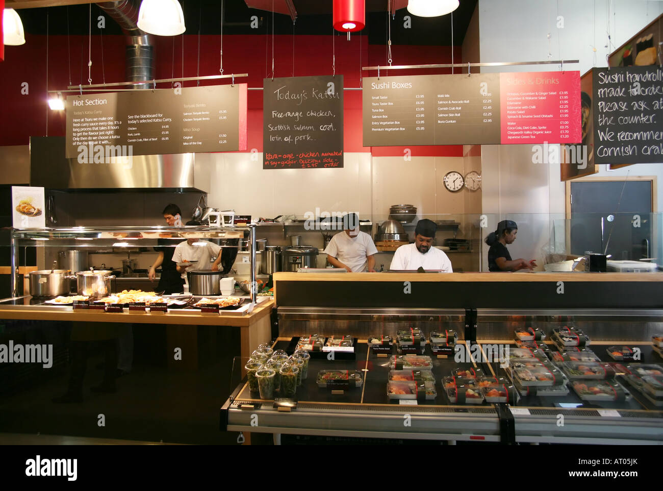 Hot restaurant kitchen hi-res stock photography and images - Alamy