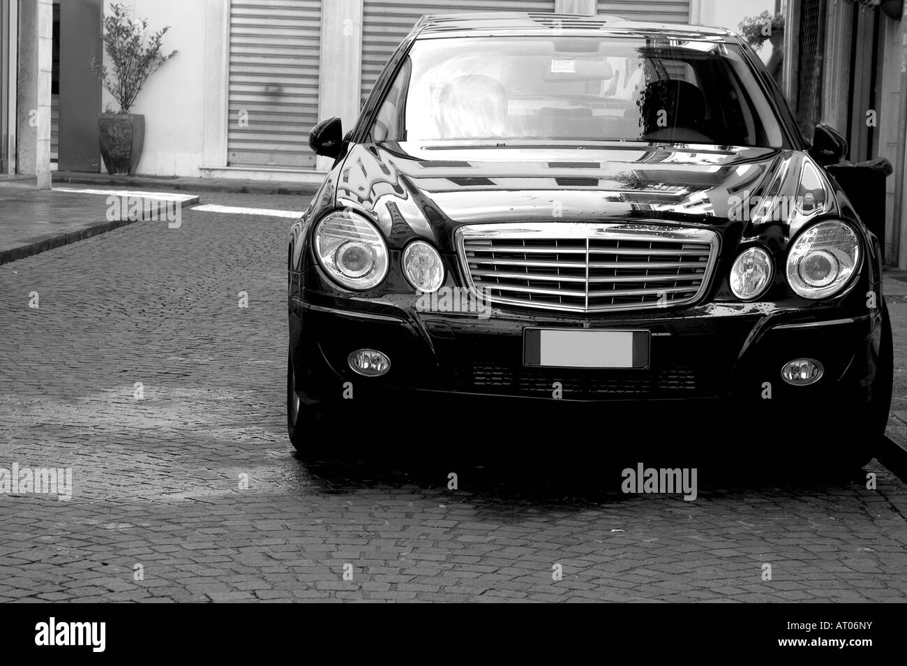 Luxury class mercedes benz Black and White Stock Photos & Images - Alamy