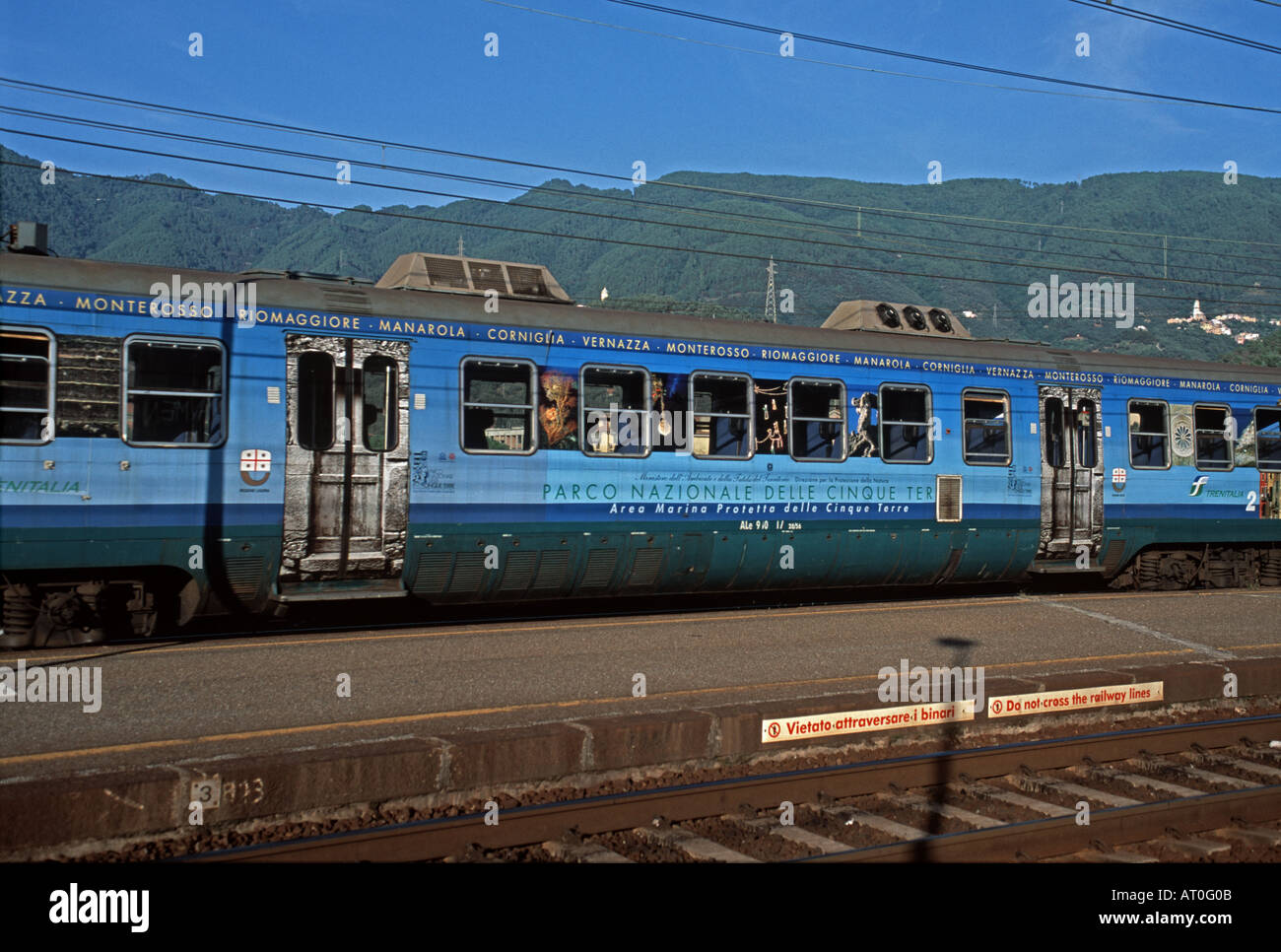 Cinque terre train levanto hi-res stock photography and images - Alamy