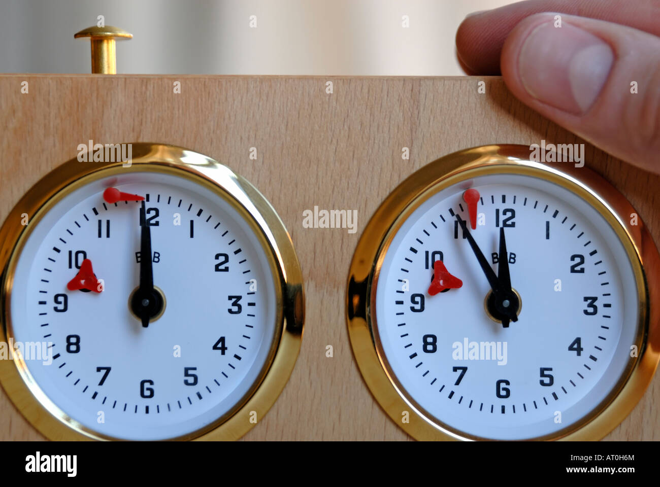 Time to move clock hi-res stock photography and images - Alamy