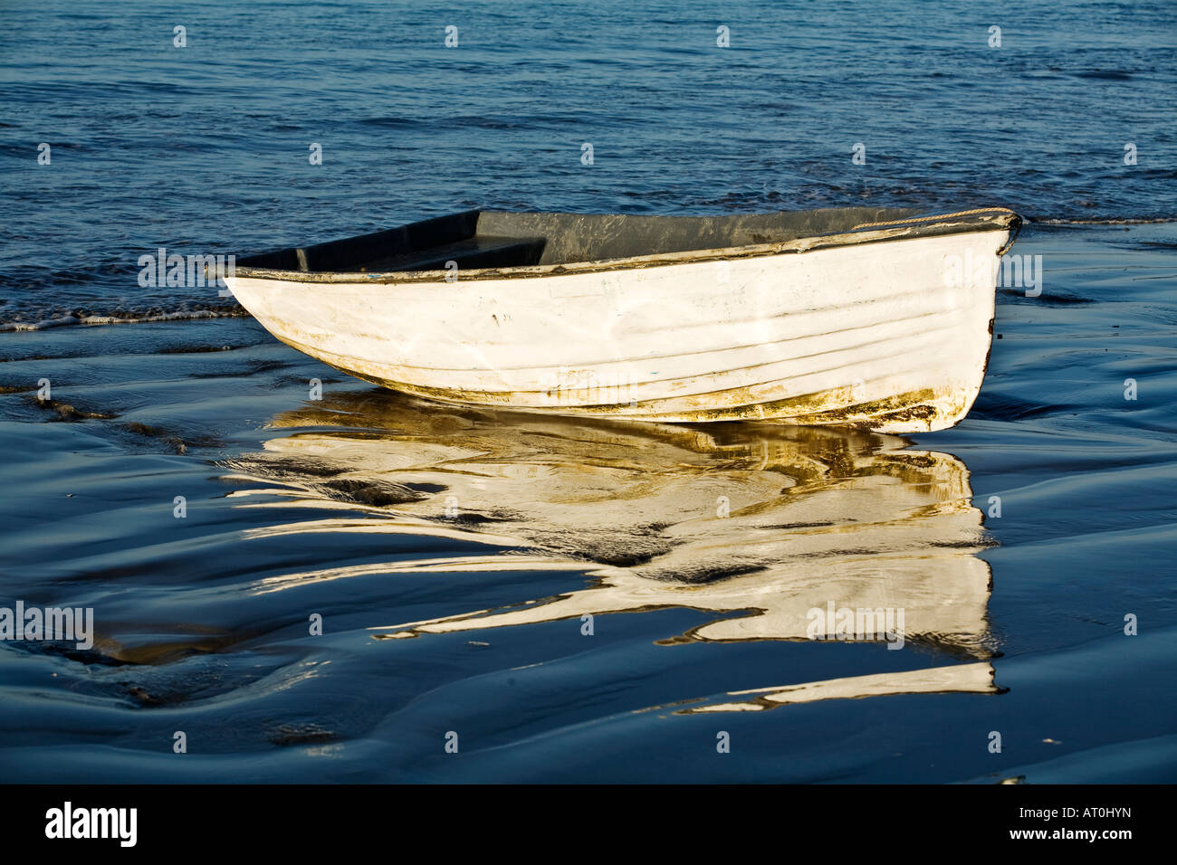 Mirror sailing dinghy hi-res stock photography and images - Alamy