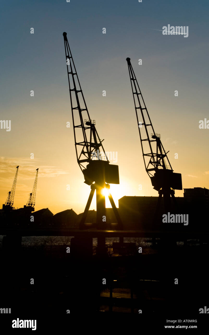 Historic dock cranes hi-res stock photography and images - Alamy