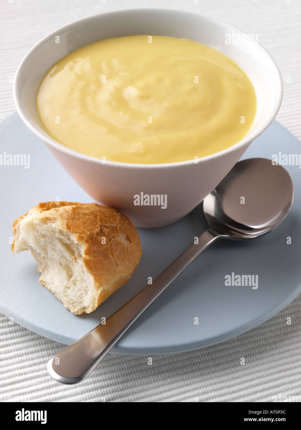 Individual bowl haricot bean soup hi-res stock photography and images ...