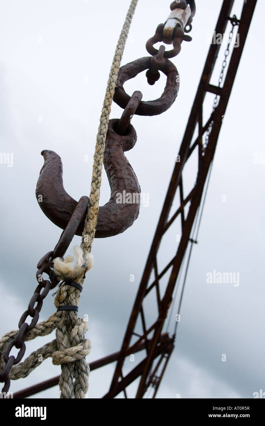Portland Bill Crane rig Stock Photo - Alamy