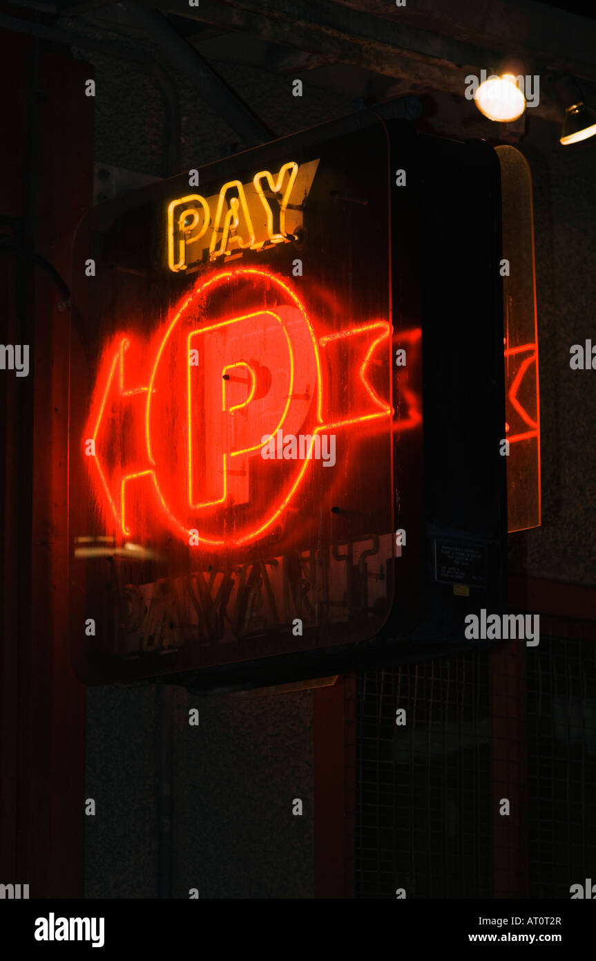 Sign neon parking arrow hi-res stock photography and images - Alamy