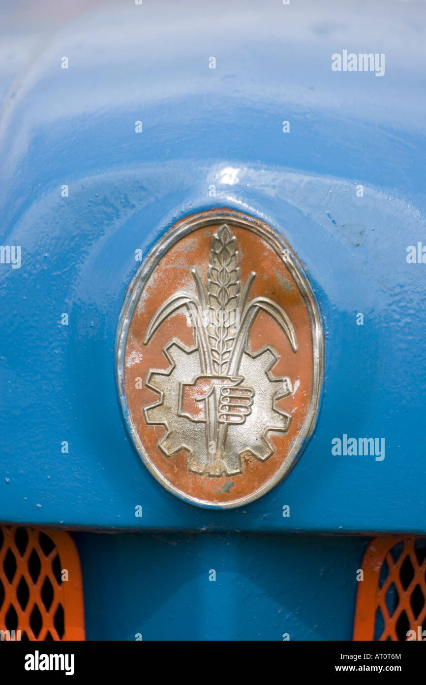 Fordson badge hi-res stock photography and images - Alamy
