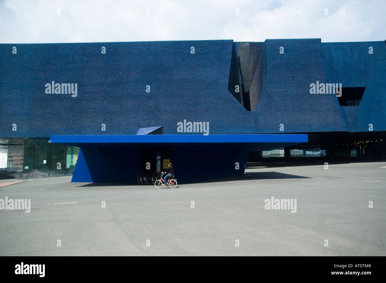 Place de forum hi-res stock photography and images - Alamy