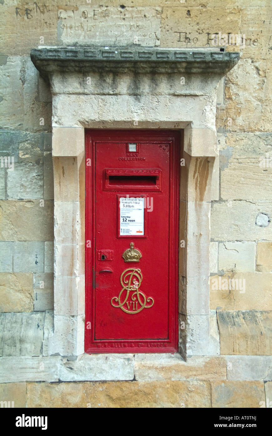 Edward VII Post Box, Windsor Castle Stock Photo - Alamy