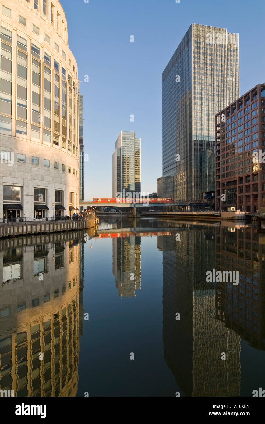 Middle dock canary wharf hi-res stock photography and images - Alamy