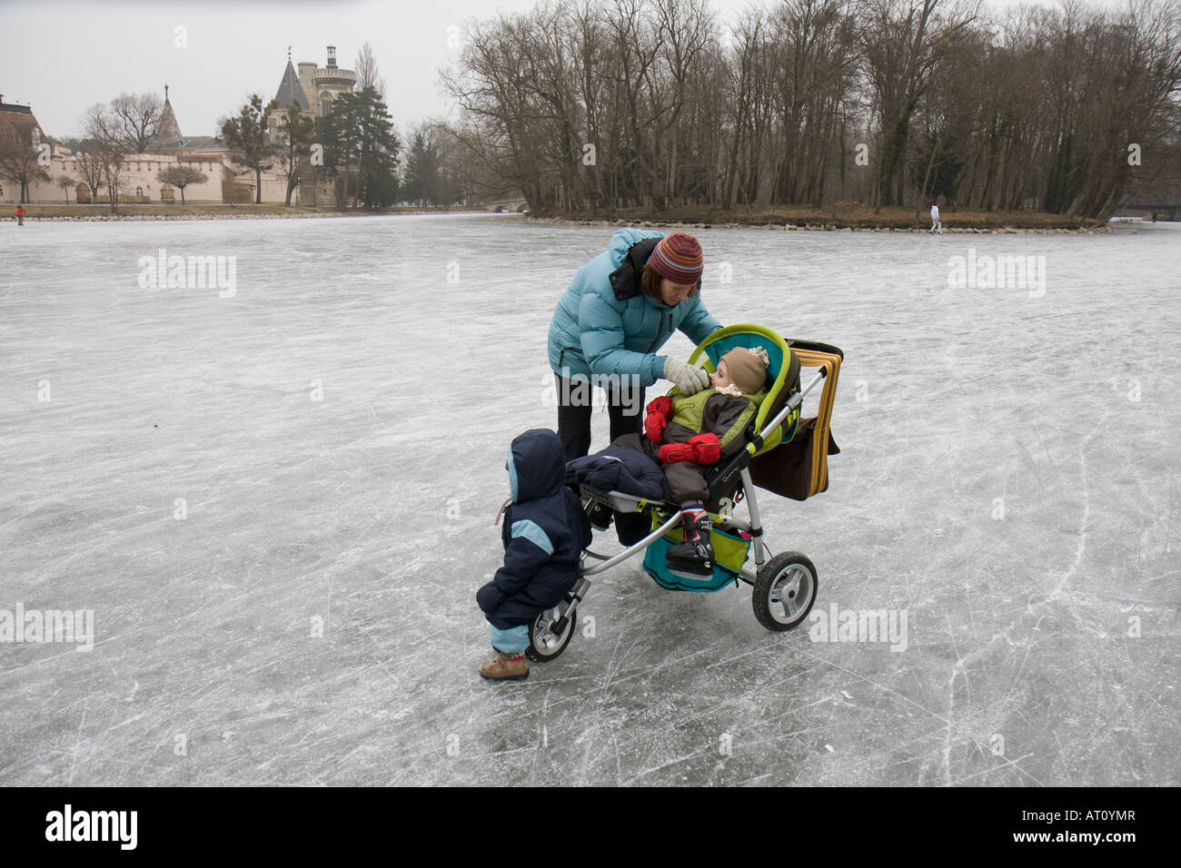 Mother child toddler frozen hi-res stock photography and images - Alamy