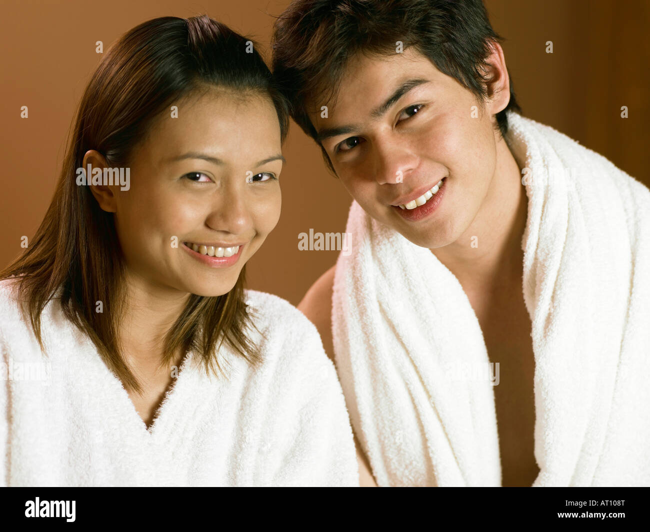 couple in spa Stock Photo - Alamy