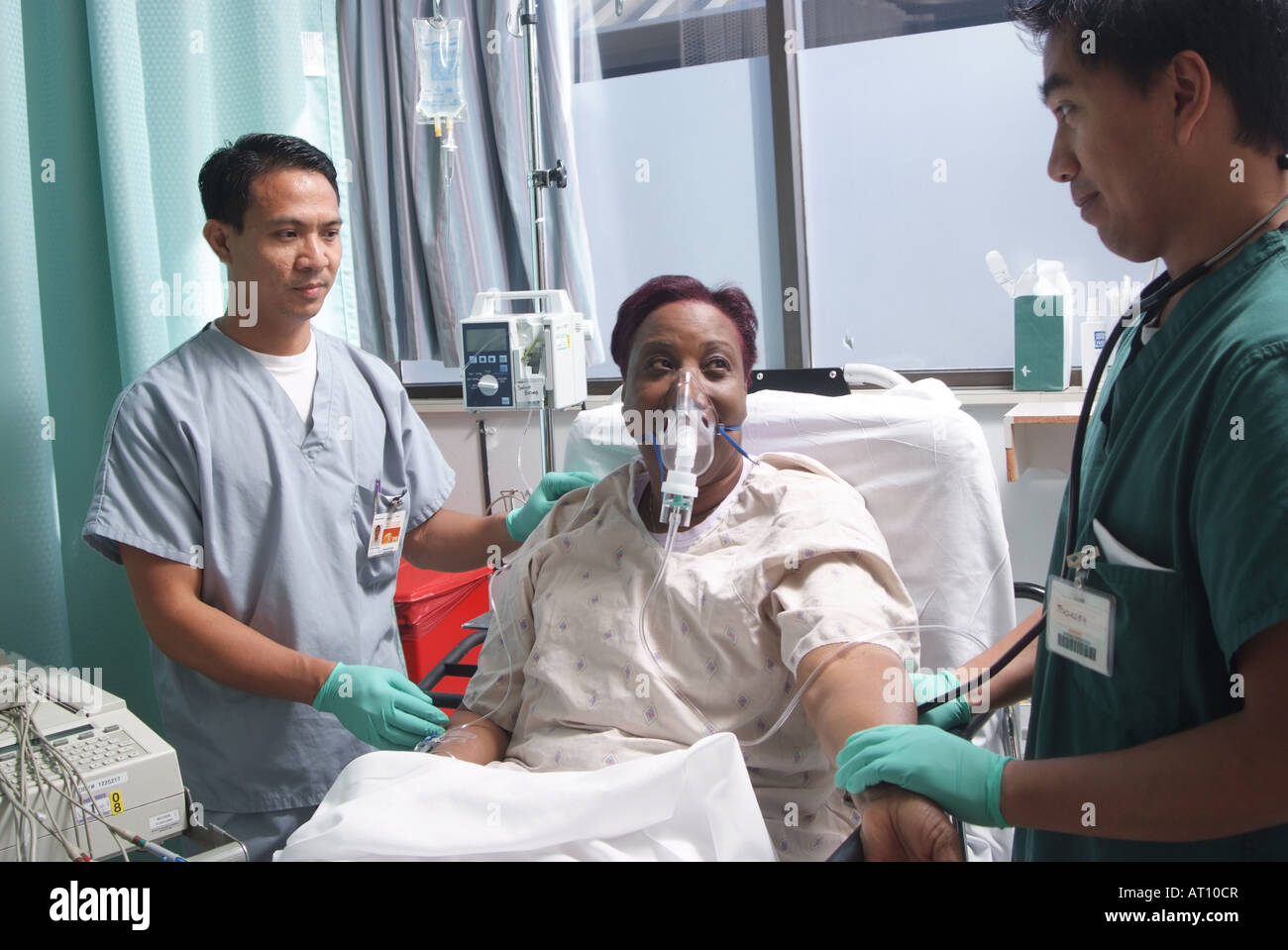 Hospital Emergency Room Patient given oxygen in ER Stock Photo - Alamy