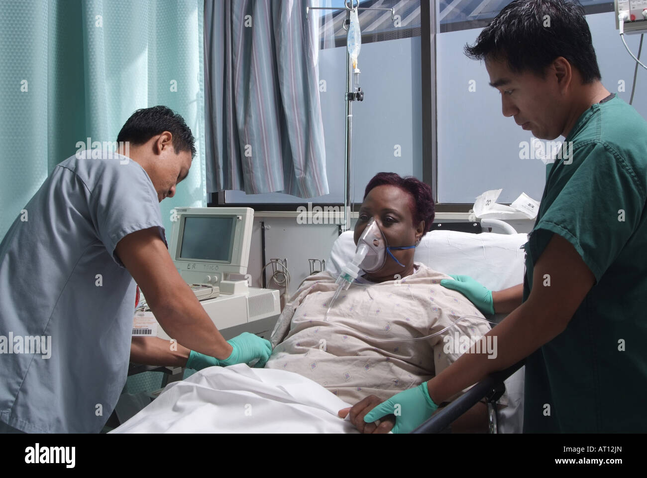 Hospital Emergency Room Patient given oxygen in ER Stock Photo - Alamy