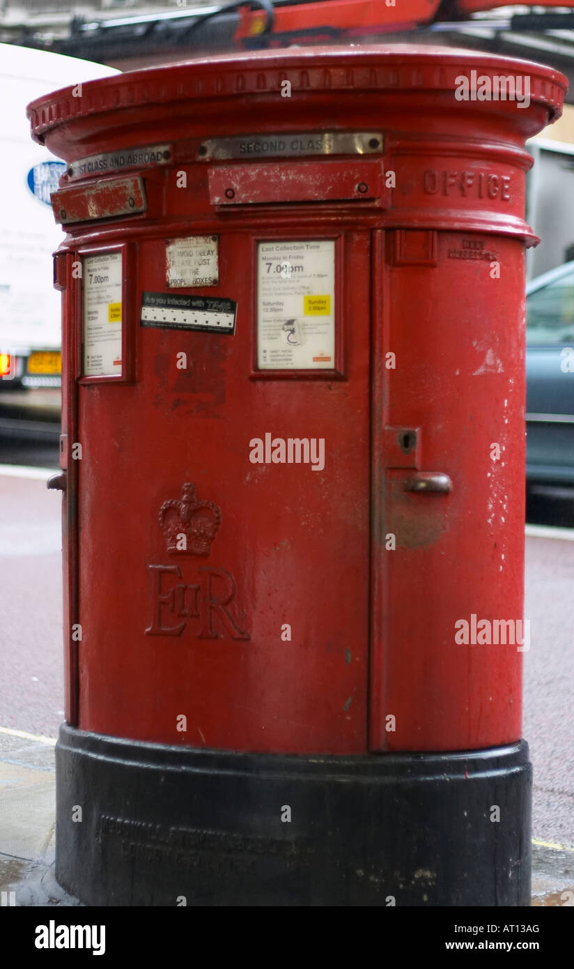 Letterboxes mailboxes red hi-res stock photography and images - Alamy