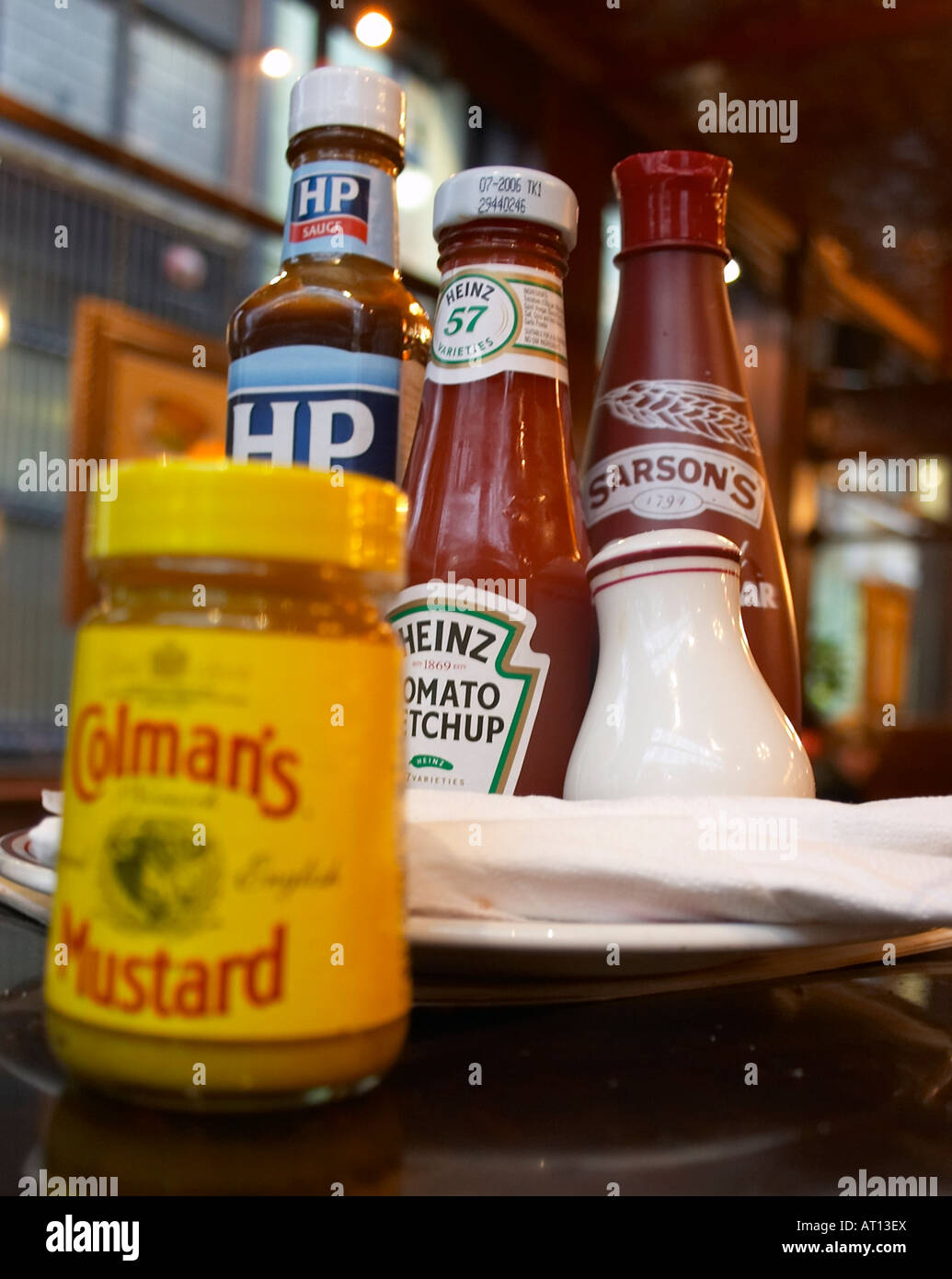 English pub foods hi-res stock photography and images - Alamy