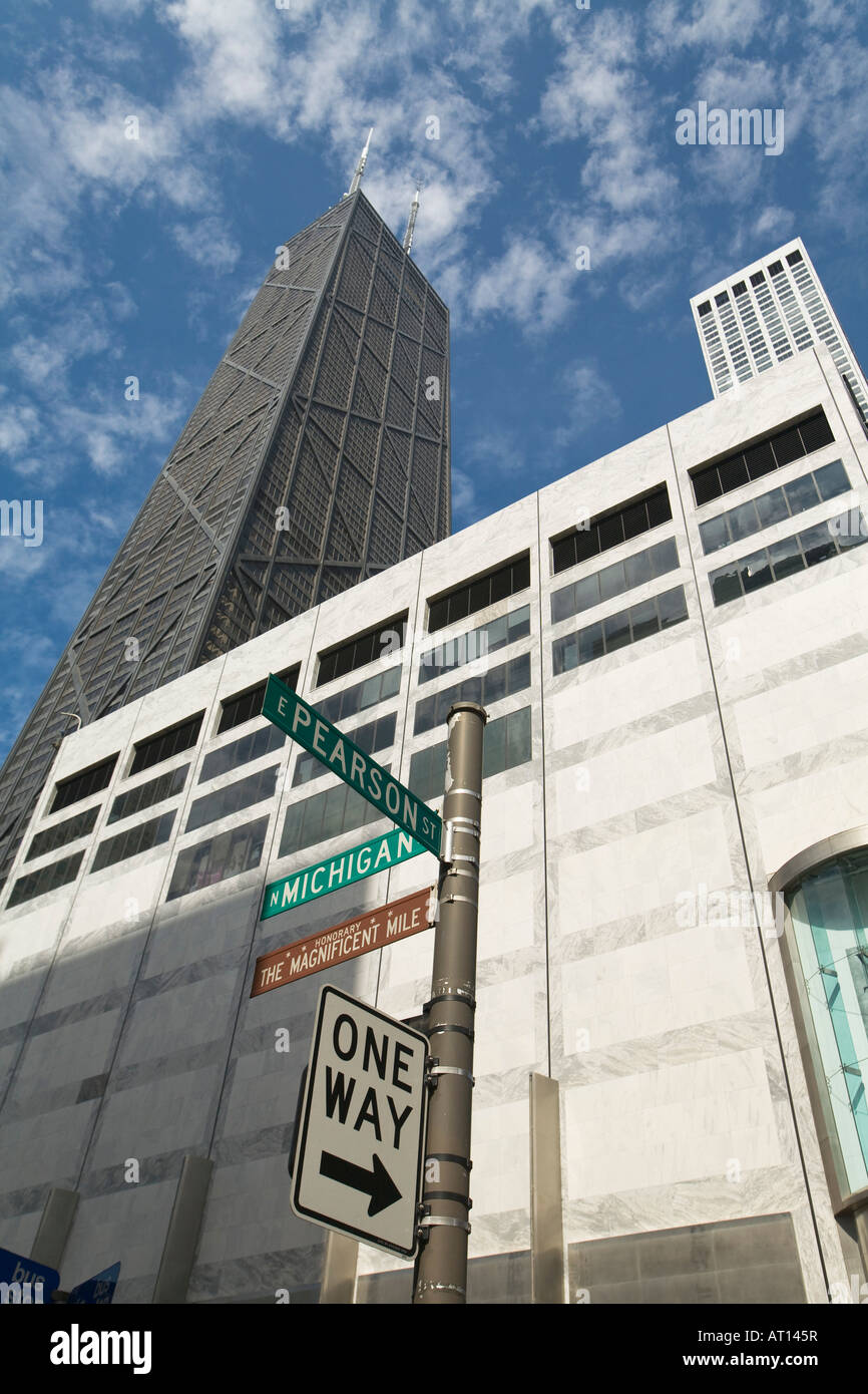 Magnificent mile sign chicago hi-res stock photography and images - Alamy